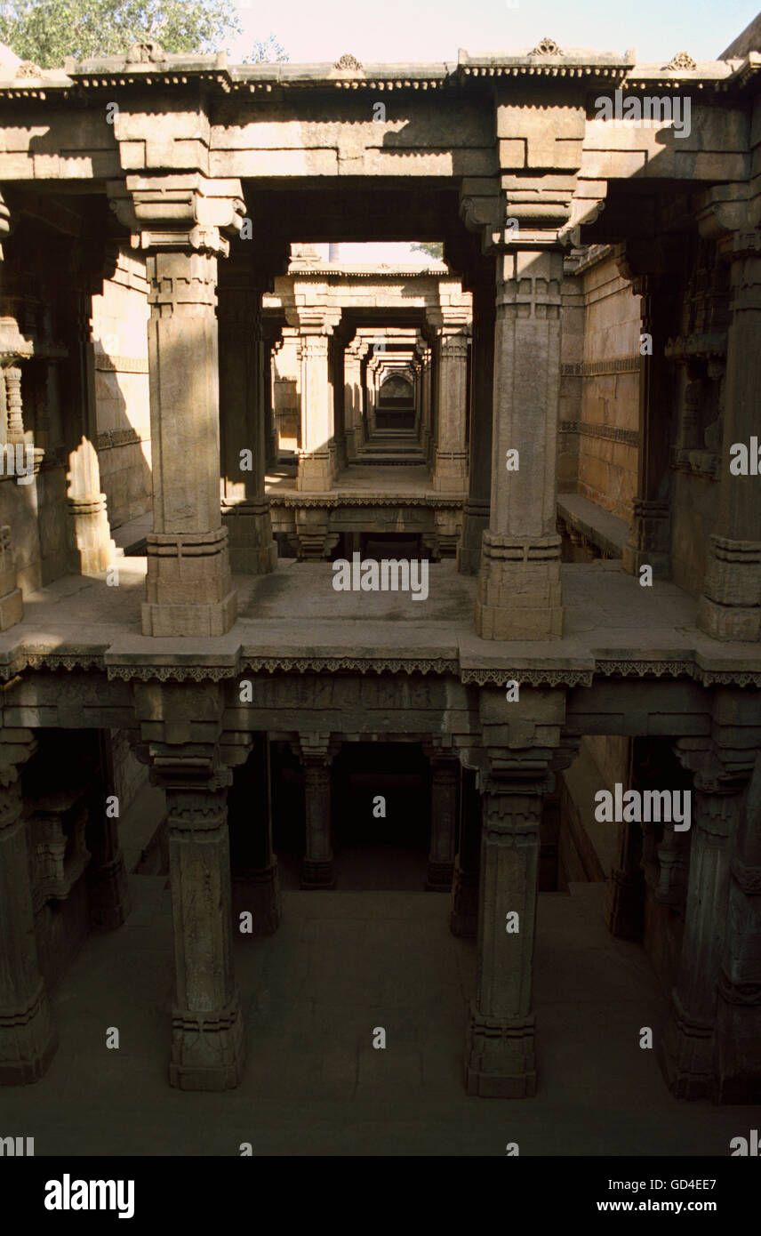 Step wells india hi-res stock photography and images - Alamy