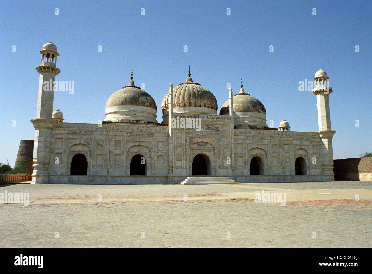 The white mosque hi-res stock photography and images - Alamy