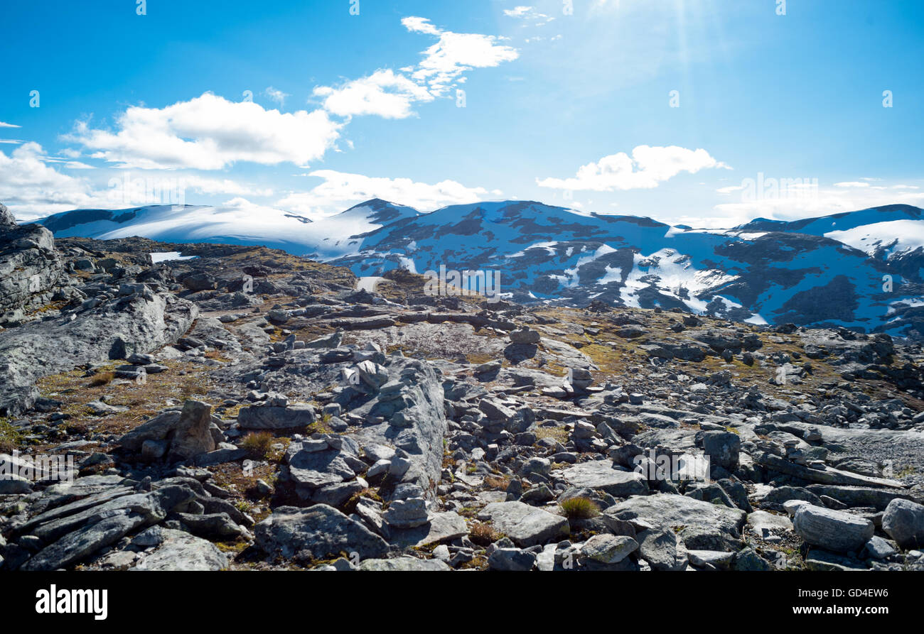 Snow in summer scenic rocks hi-res stock photography and images - Alamy