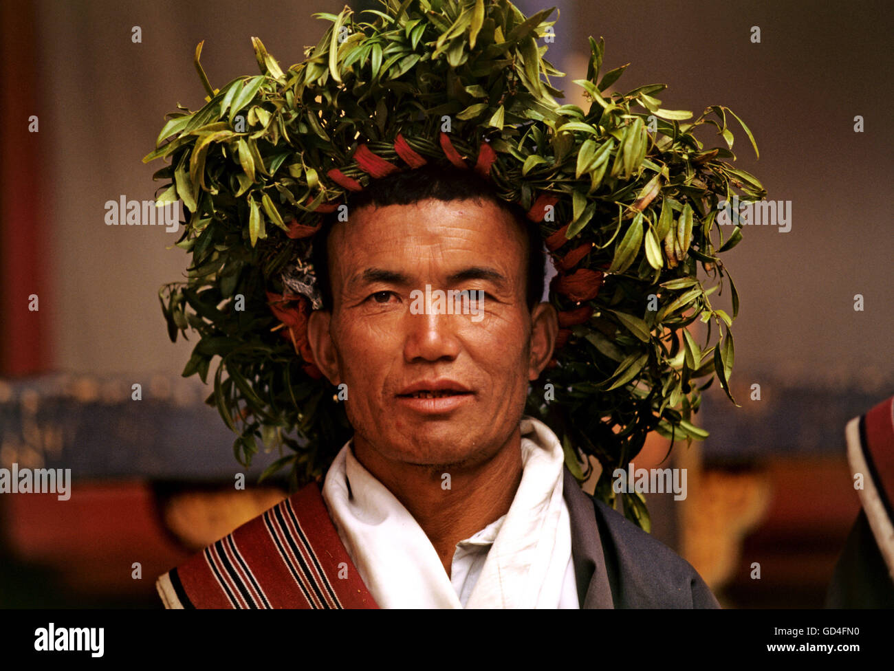 Man with traditional leaf crown Stock Photo - Alamy