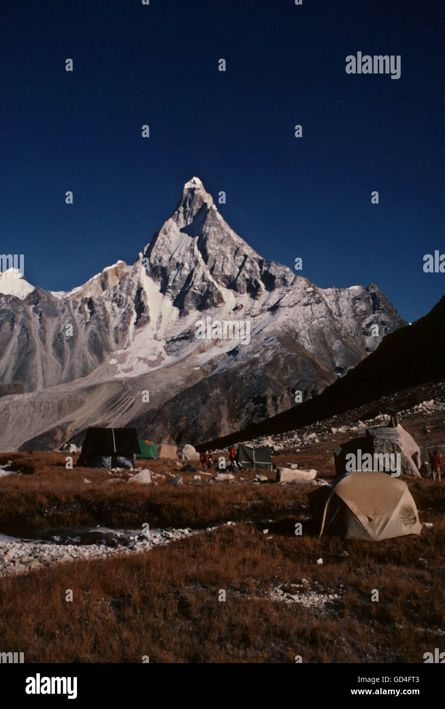 Garhwal ranges hi-res stock photography and images - Alamy