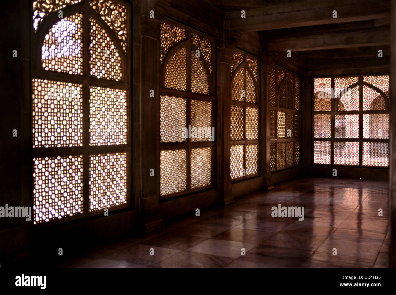 Marble screen to tomb hi-res stock photography and images - Alamy