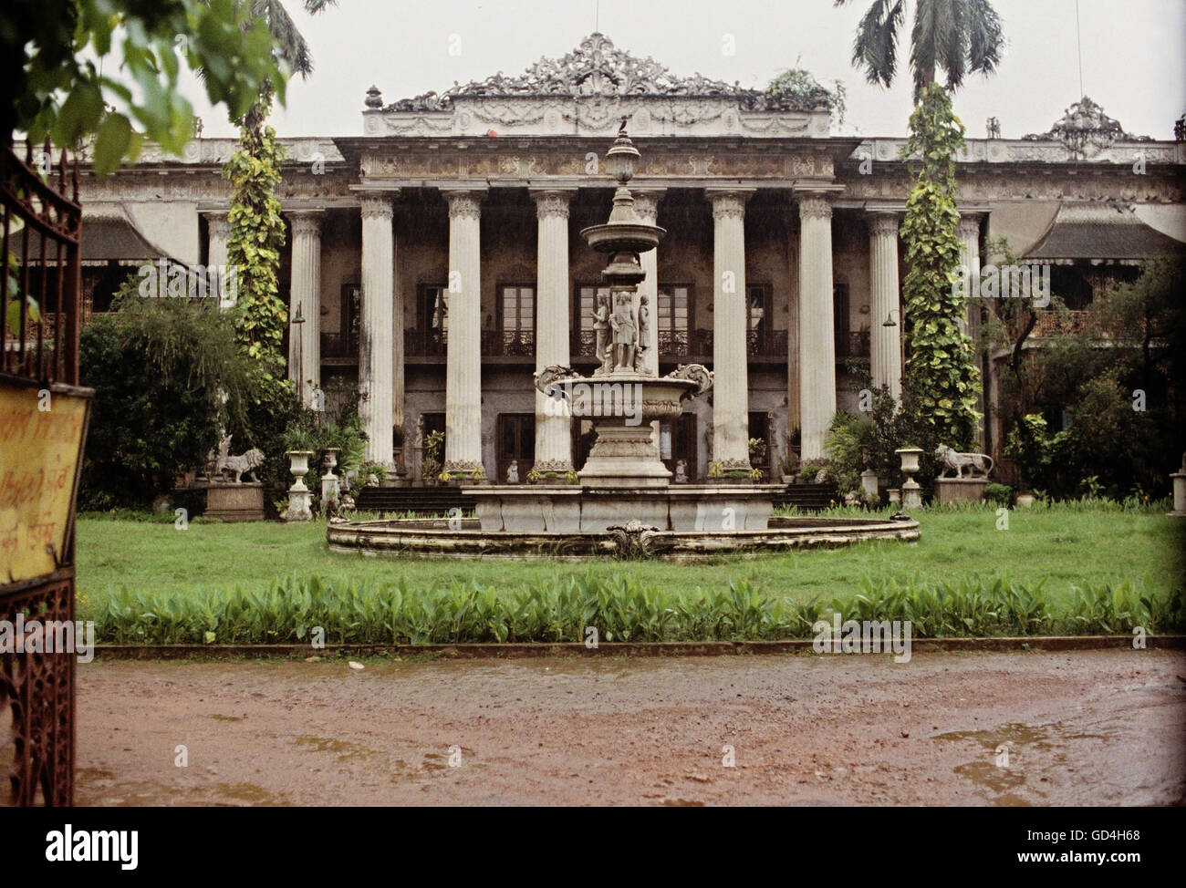 Marble palace calcutta hi-res stock photography and images - Alamy