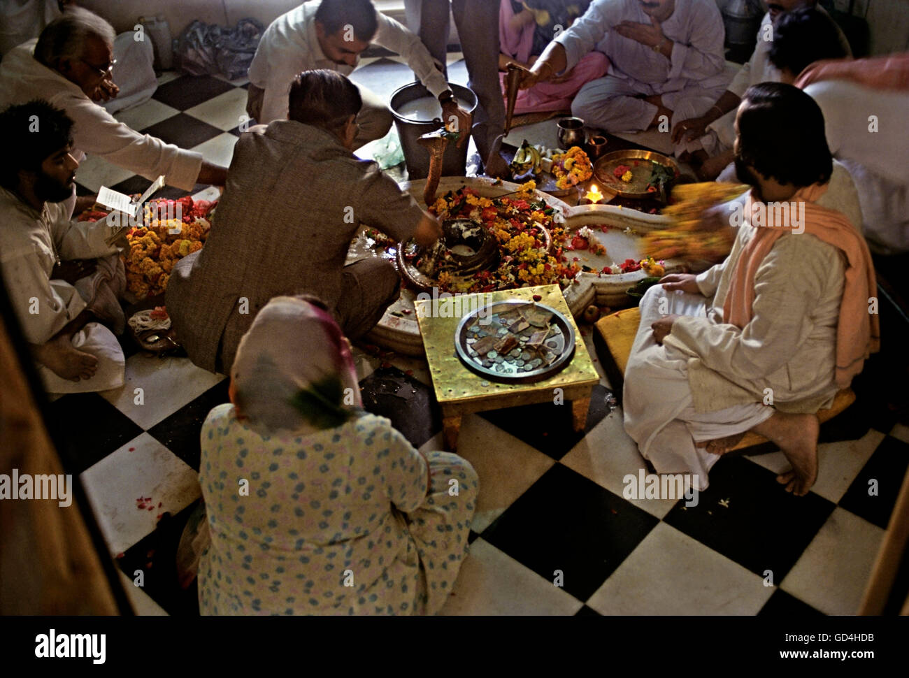 Puja samagri hi-res stock photography and images - Alamy