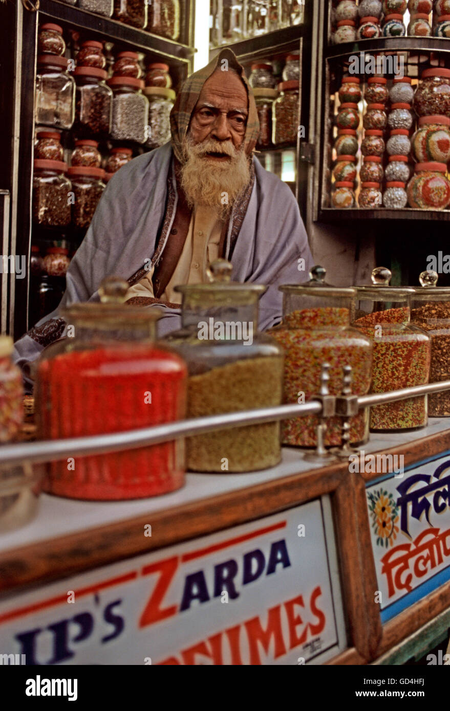 Supari pan hi-res stock photography and images - Alamy