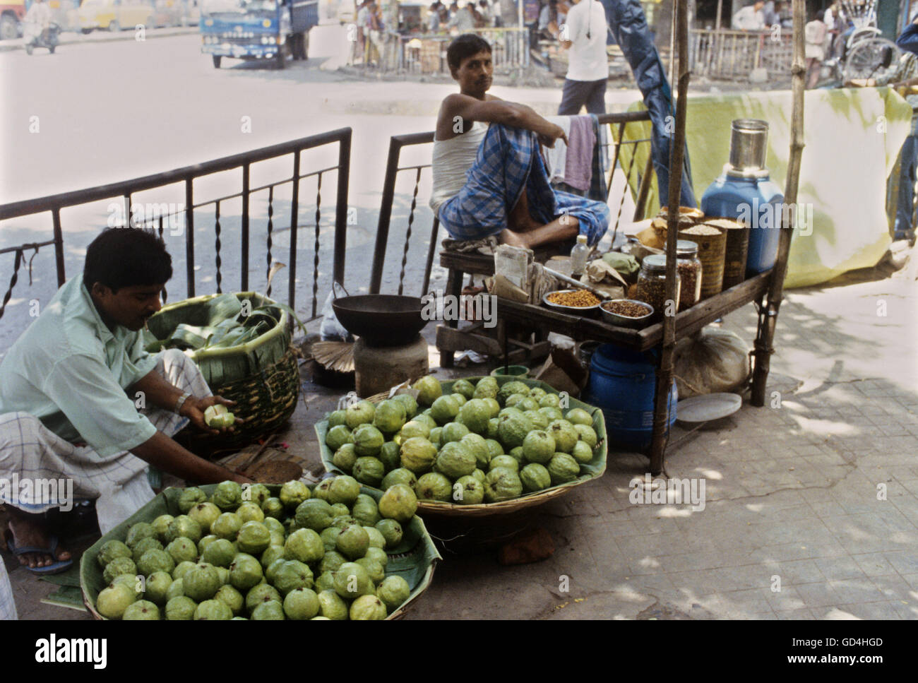 India Roadside Vendors High Resolution Stock Photography and Images - Alamy