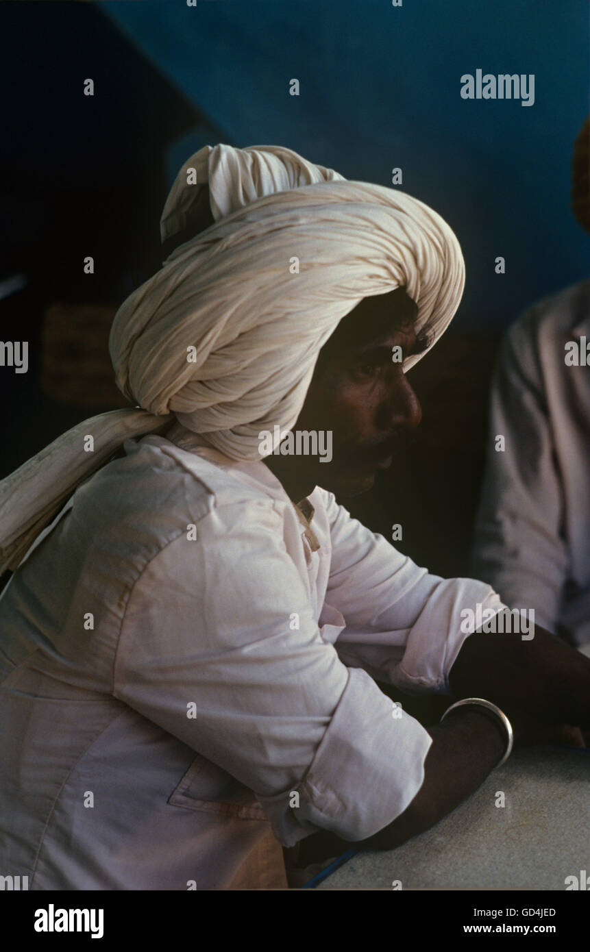 Bhil tribal hi-res stock photography and images - Alamy