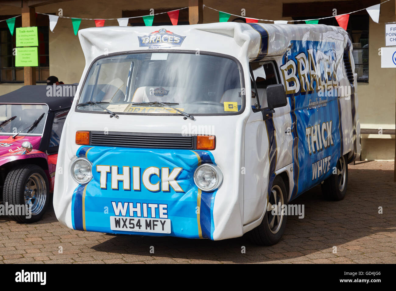 Bread van hi-res stock photography and images - Alamy