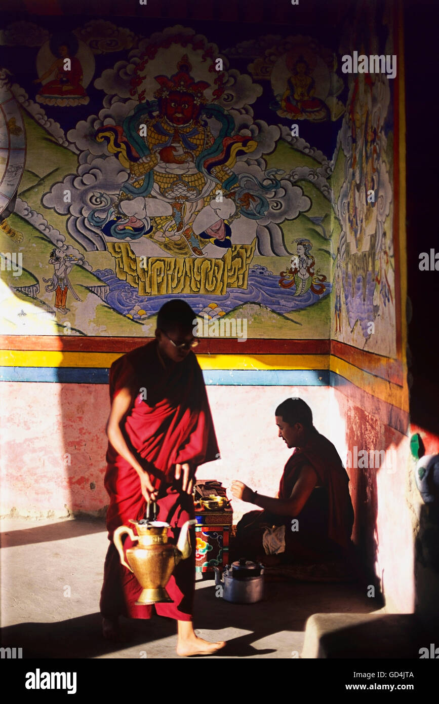 Monk serving tea in the morning Stock Photo - Alamy