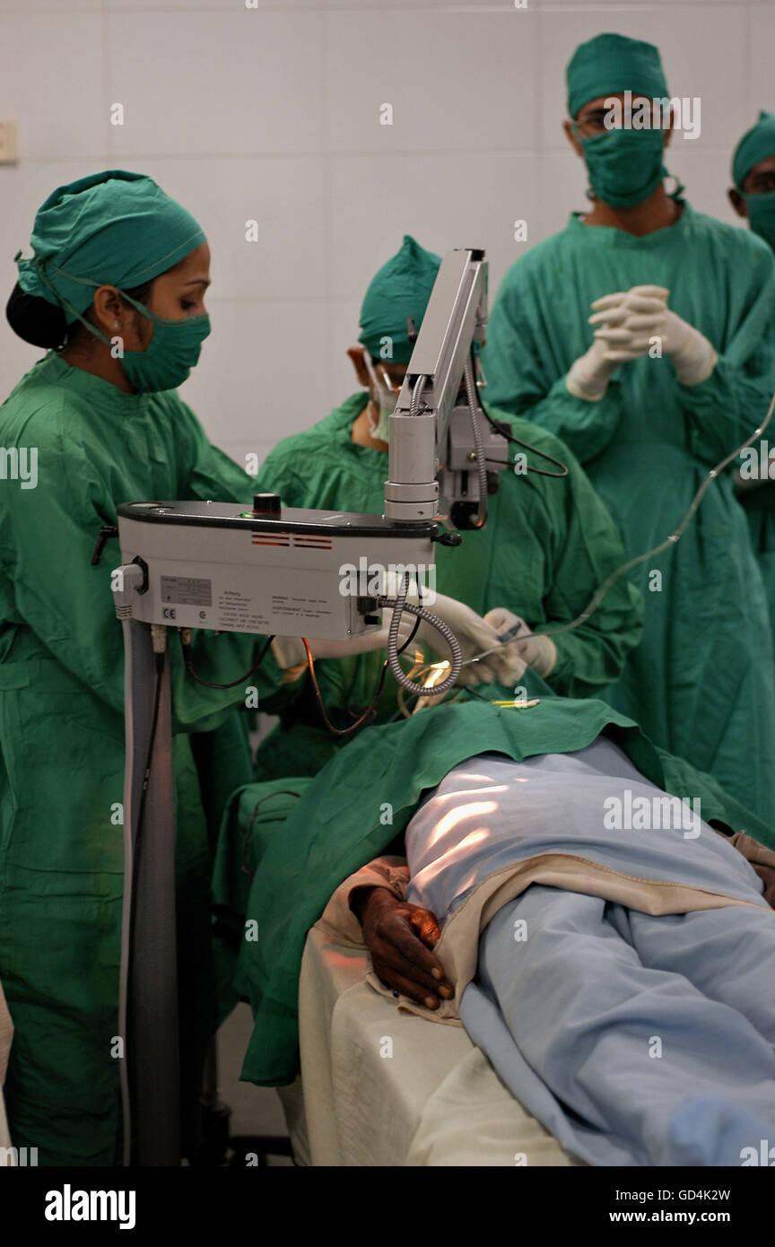 Operation theatre india hi-res stock photography and images - Alamy