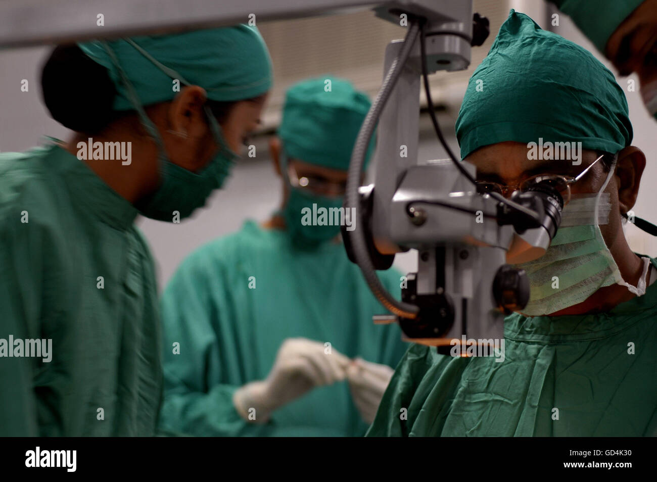 Eye operation theatre Stock Photo - Alamy
