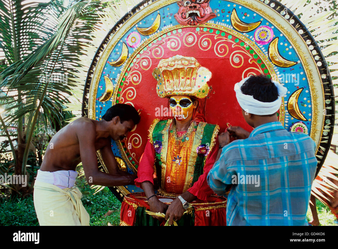 Artists performing theyyam dance hi-res stock photography and images ...