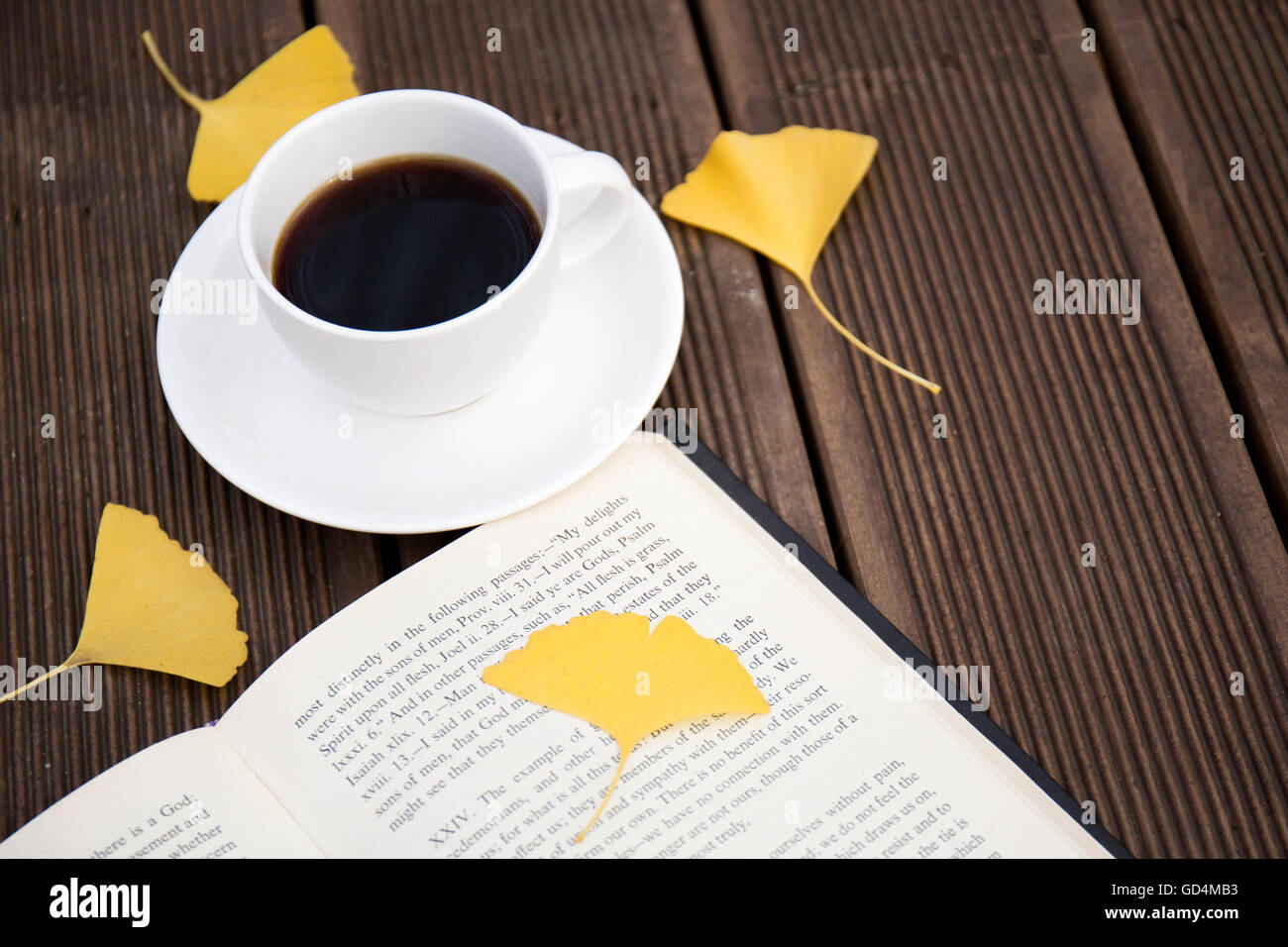 Fall an object Stock Photo - Alamy
