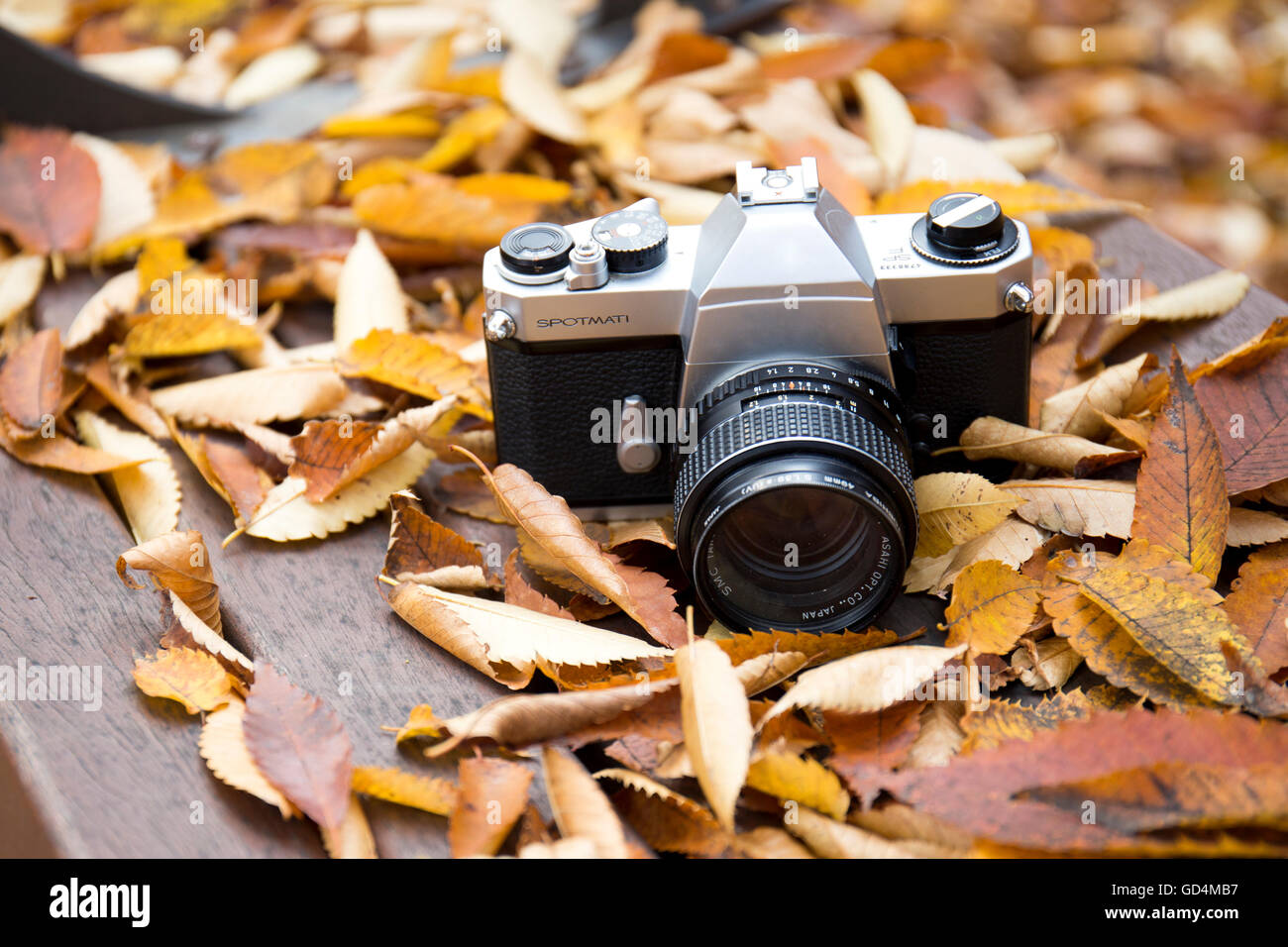 Fall an object Stock Photo - Alamy
