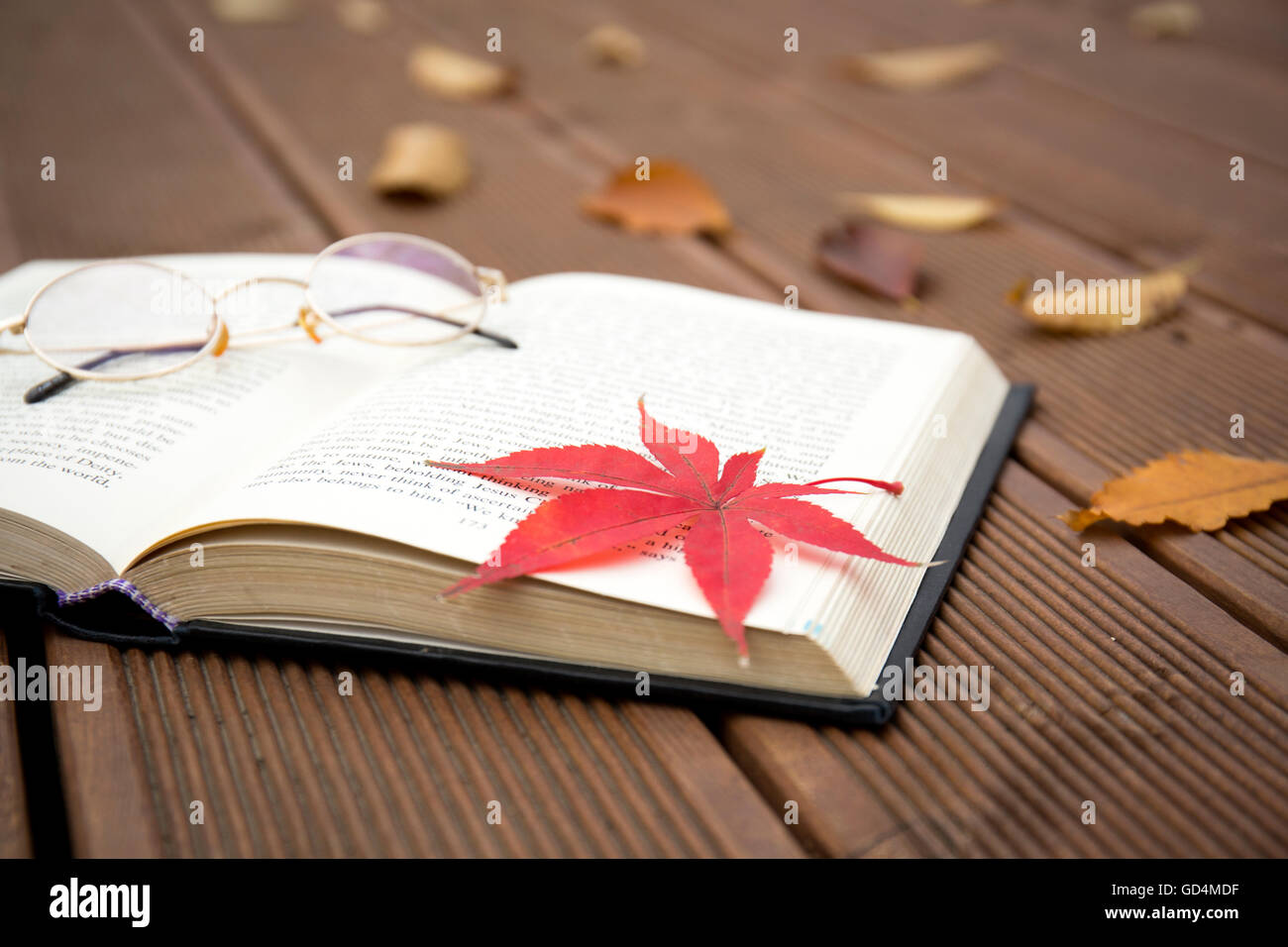 Fall an object Stock Photo - Alamy
