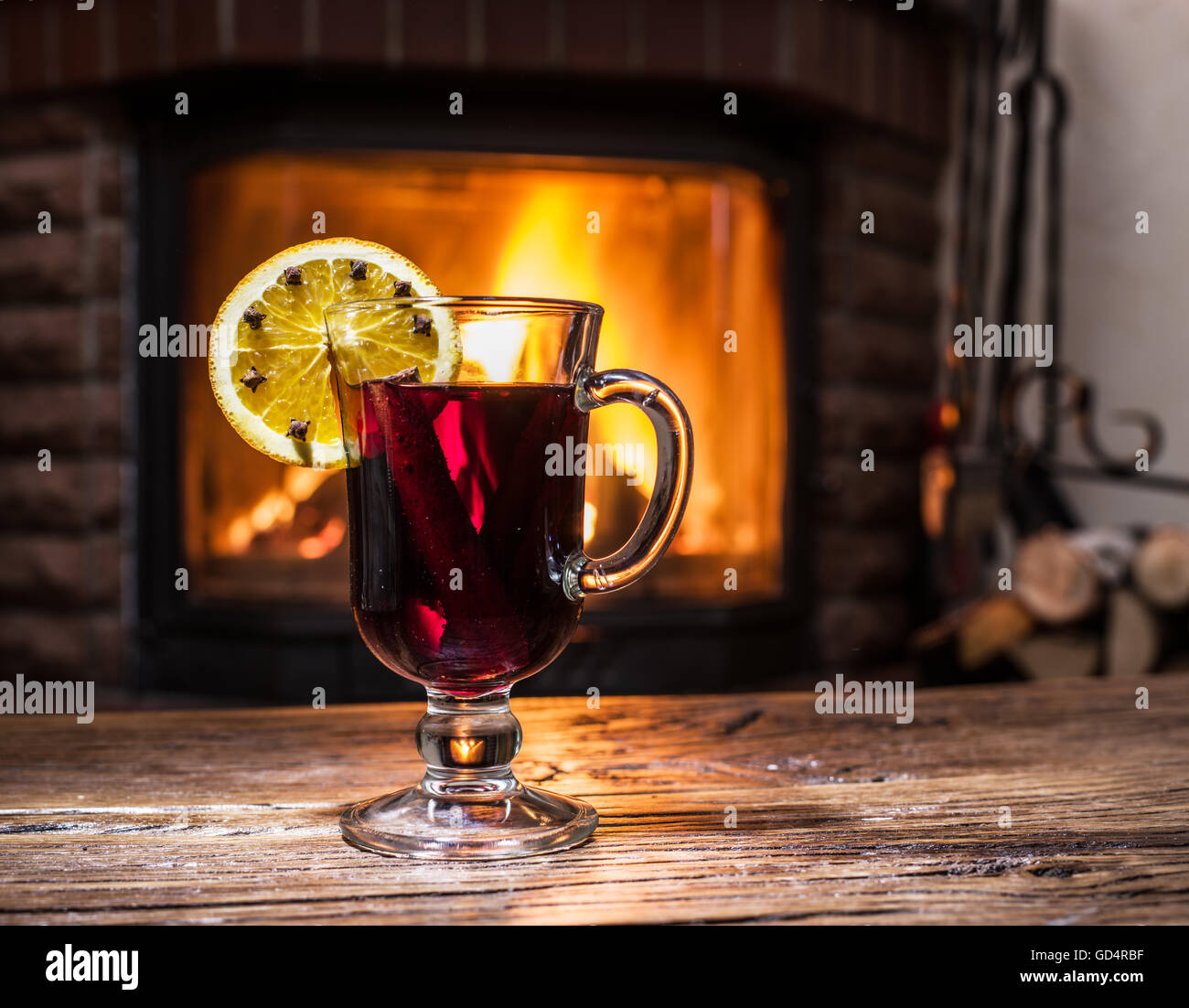 Hot red wine hi-res stock photography and images - Alamy