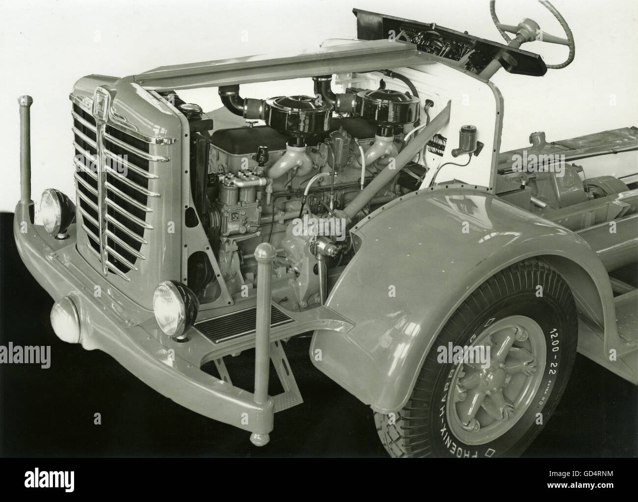 Car engine grill hi-res stock photography and images - Alamy