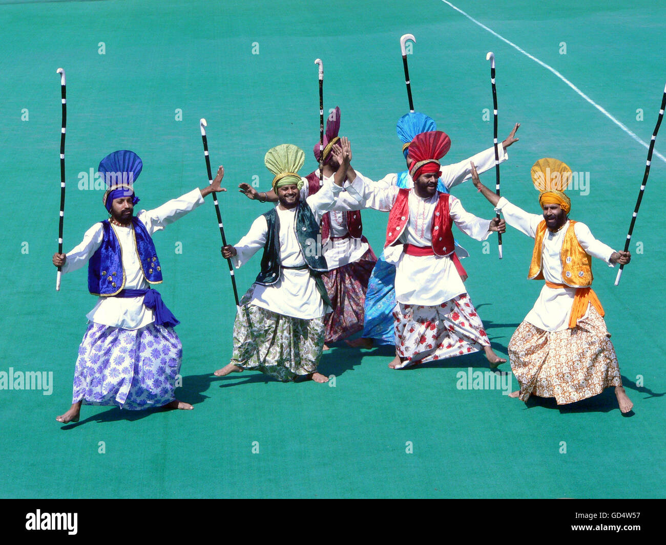 Sikh dance hi-res stock photography and images - Alamy