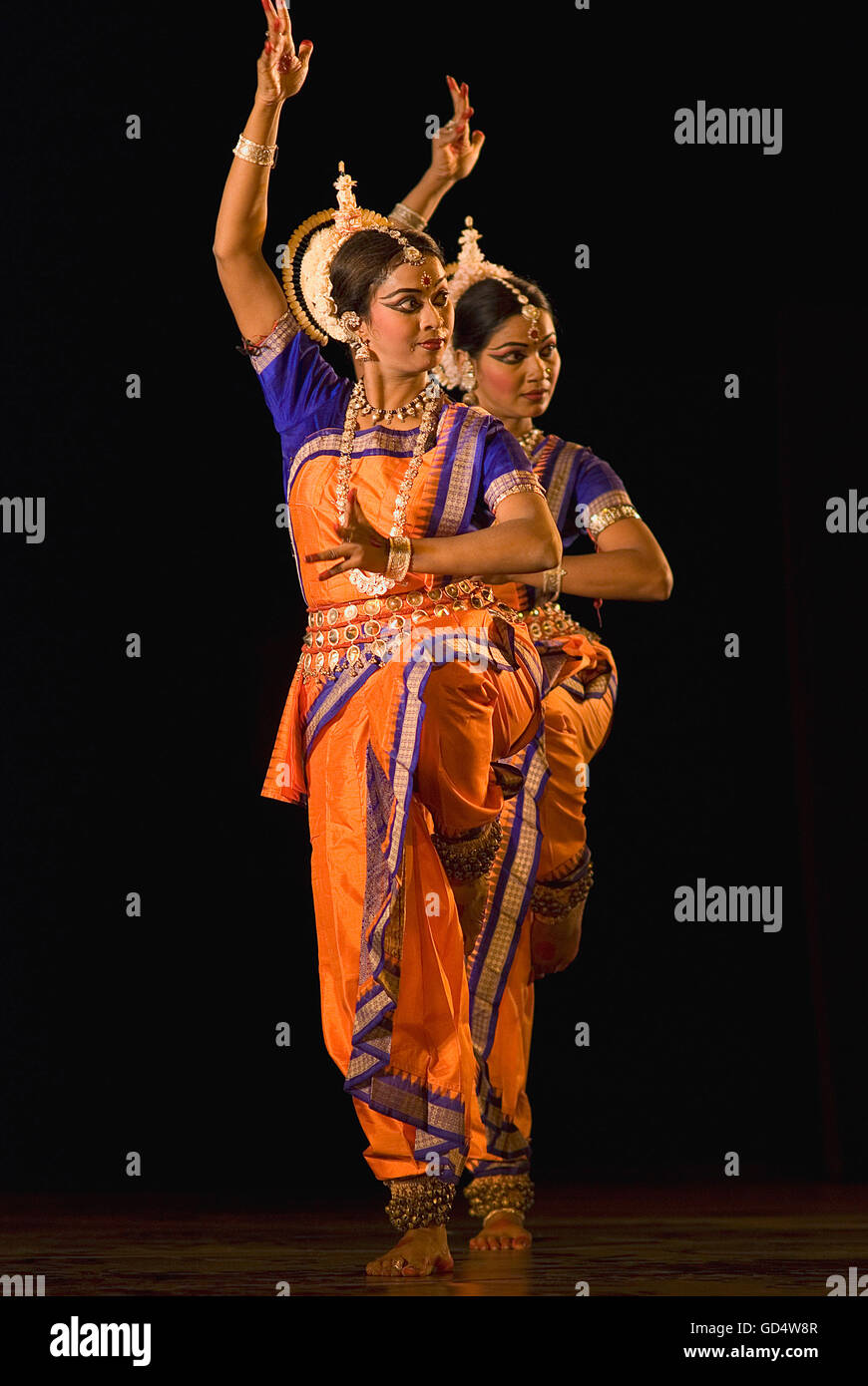 Classical odissi dancers hi-res stock photography and images - Alamy