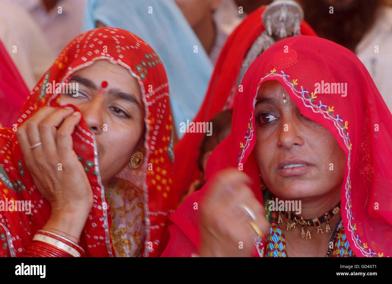 Gujarati women hi-res stock photography and images - Alamy