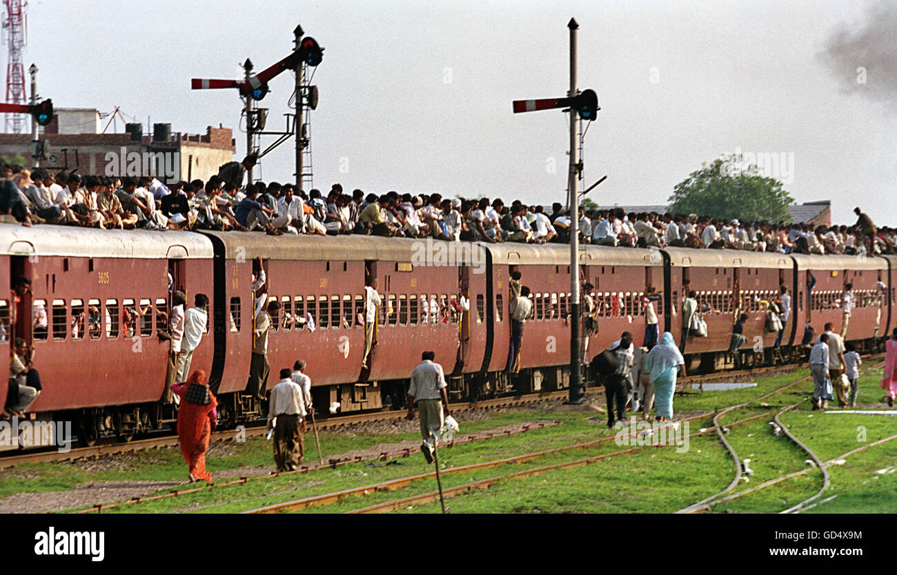 Haryana local train hi-res stock photography and images - Alamy