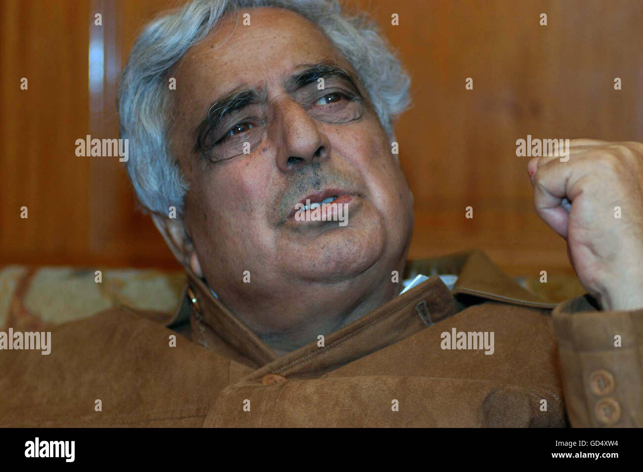 The mufti hi-res stock photography and images - Alamy