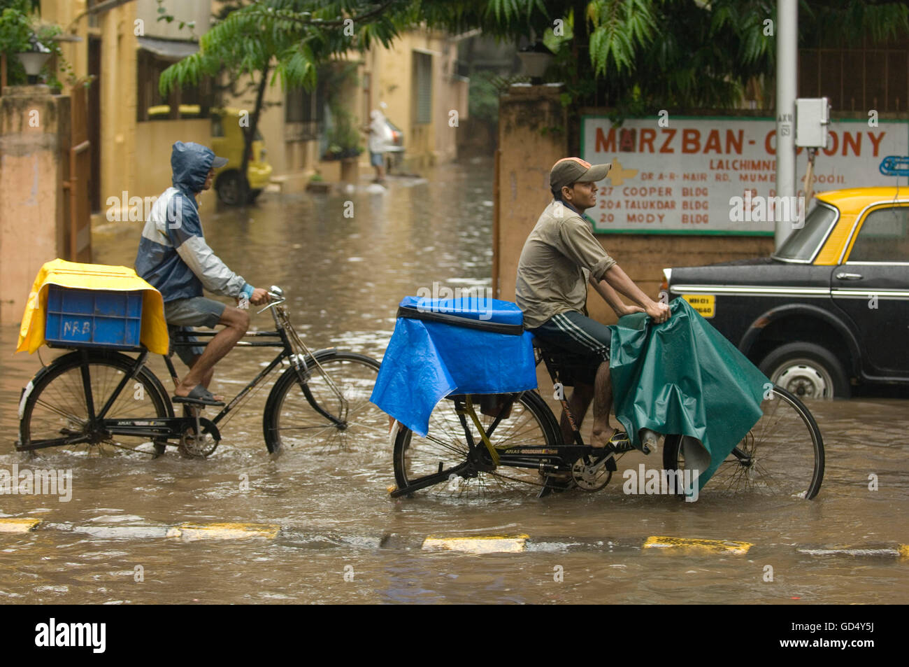 Delivery boys hi-res stock photography and images - Alamy