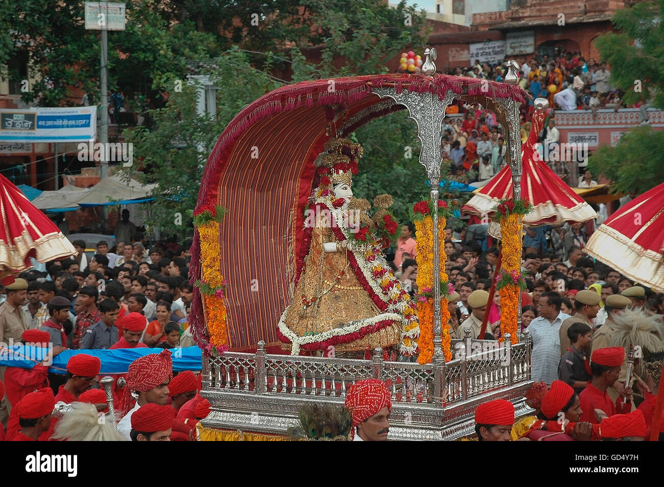Cavalcade procession hi-res stock photography and images - Alamy