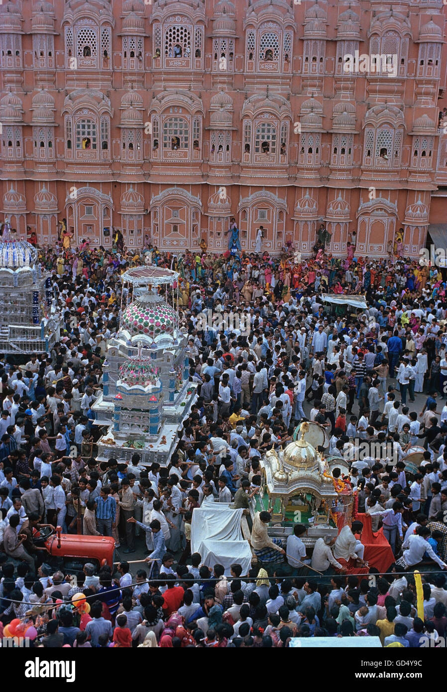 Palaces and shrines hi-res stock photography and images - Alamy