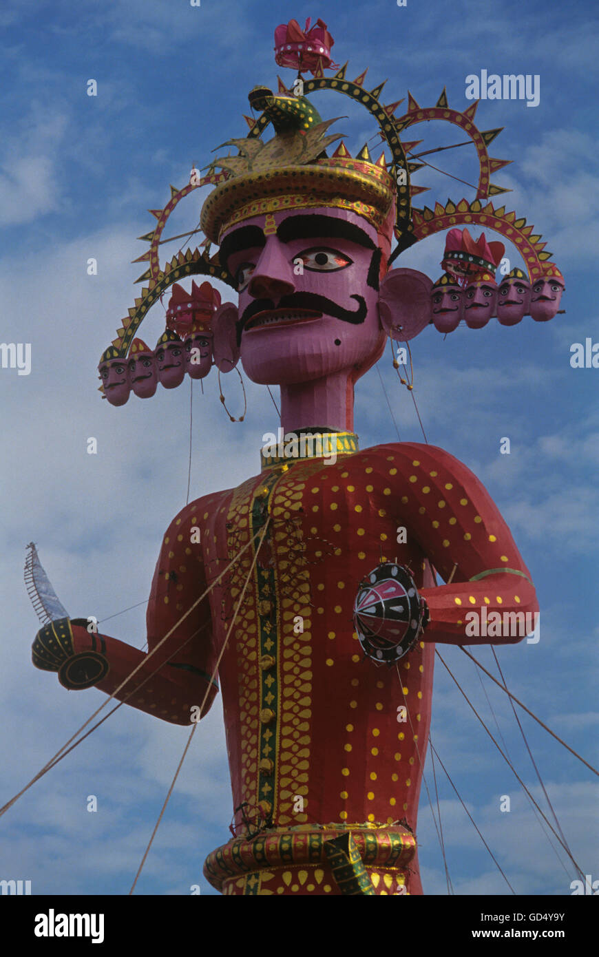 Ravan effigy statue hi-res stock photography and images - Alamy