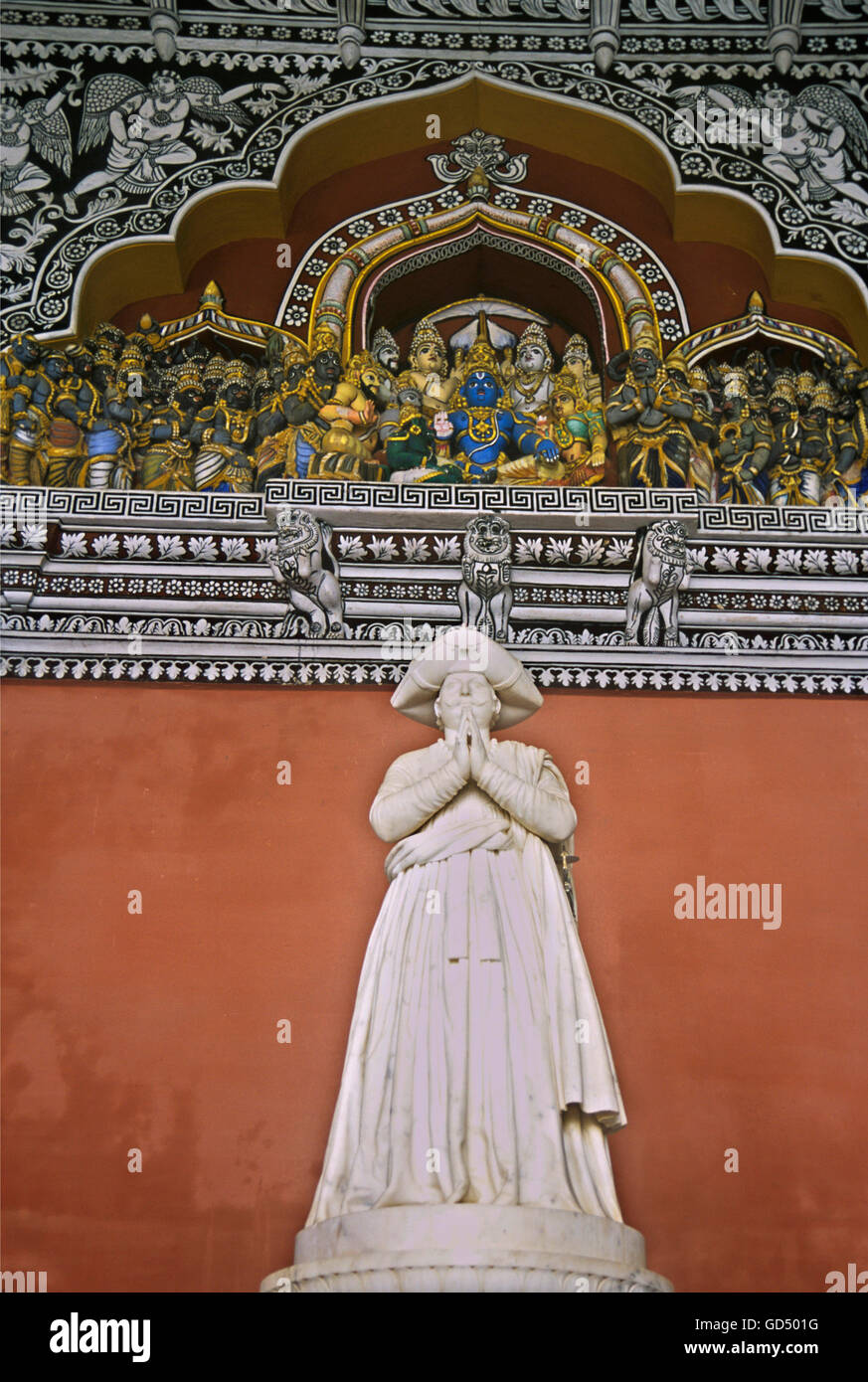 Statue inside darbar hall hi-res stock photography and images - Alamy