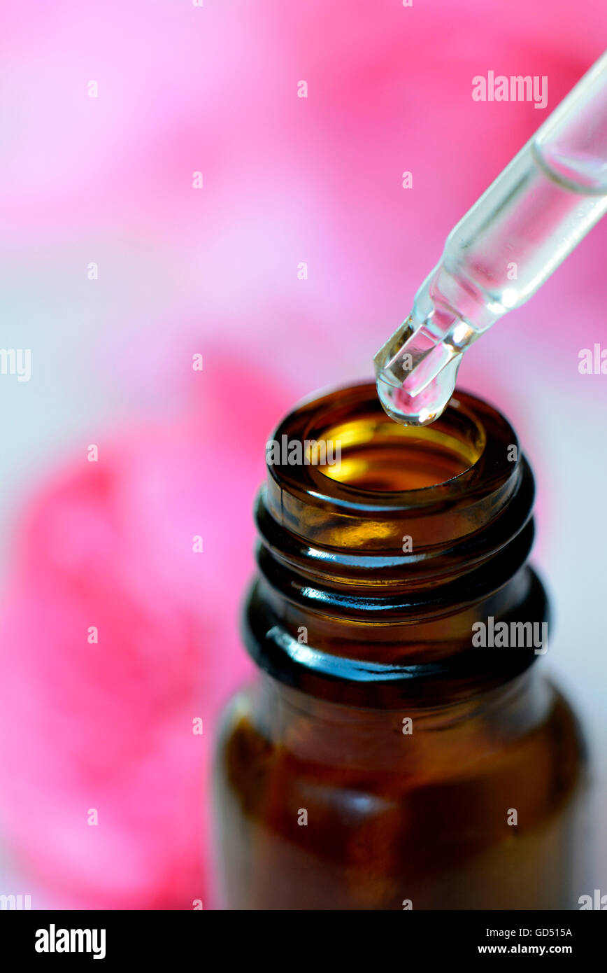 Rosewater and bottle hi-res stock photography and images - Alamy