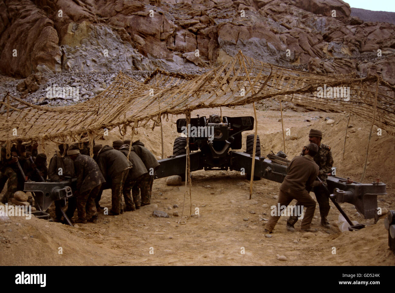 Border defence soldiers hi-res stock photography and images - Alamy