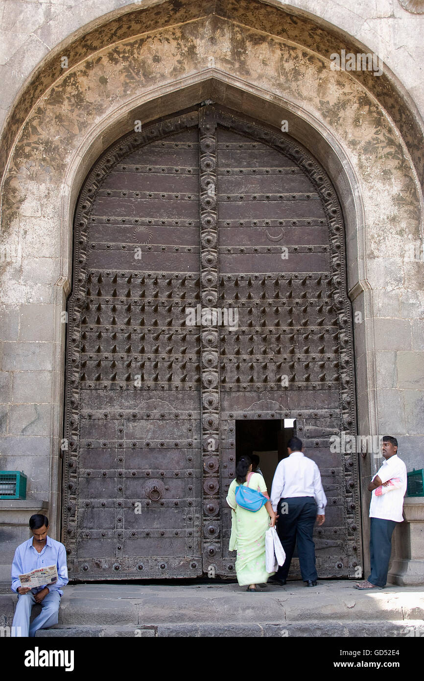 India iron gates hi-res stock photography and images - Alamy