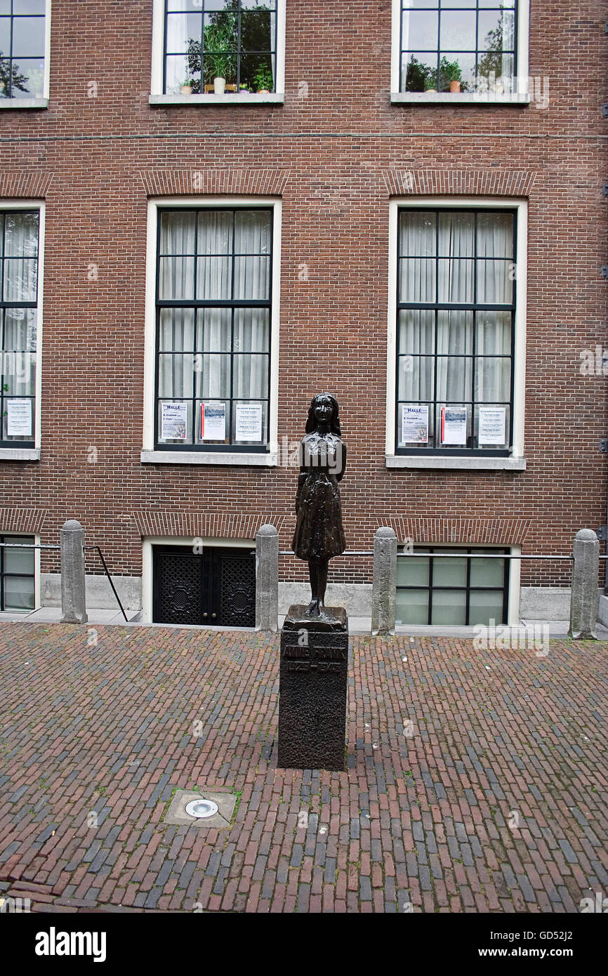 Anne frank sculpture hi-res stock photography and images - Alamy