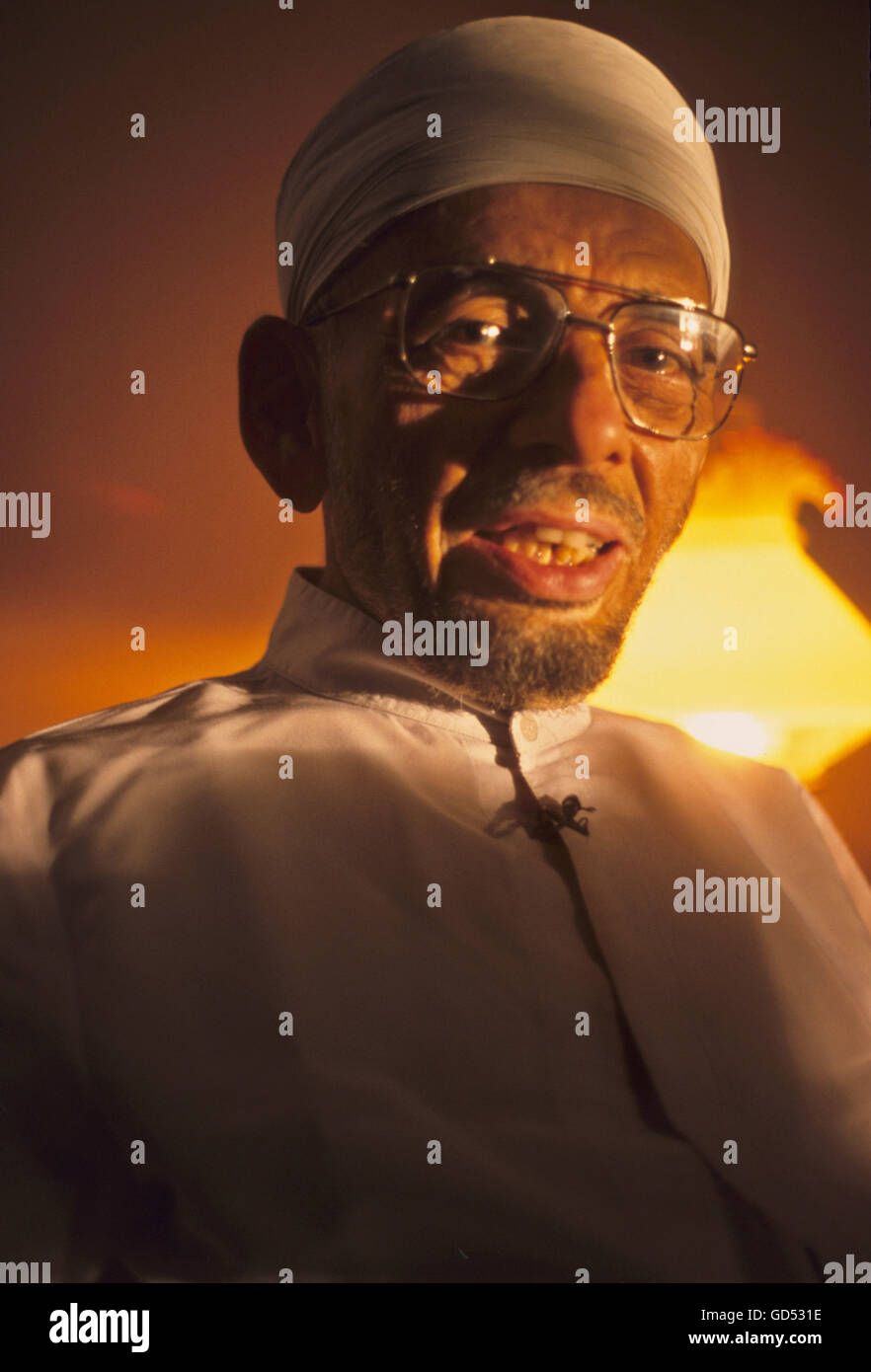 Zoroastrian priest hi-res stock photography and images - Alamy