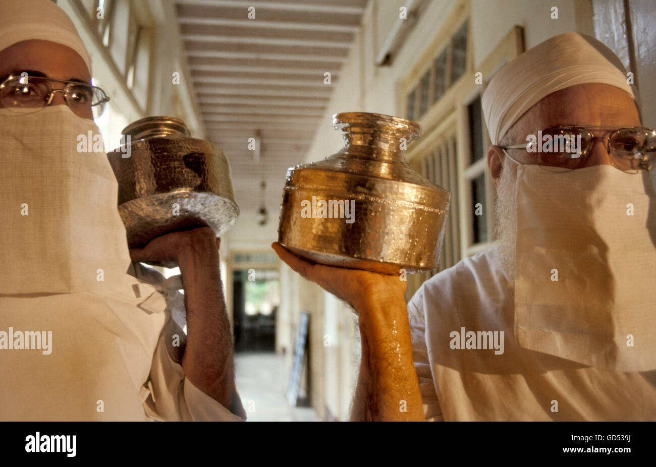 Zoroastrianism prayer hi-res stock photography and images - Alamy