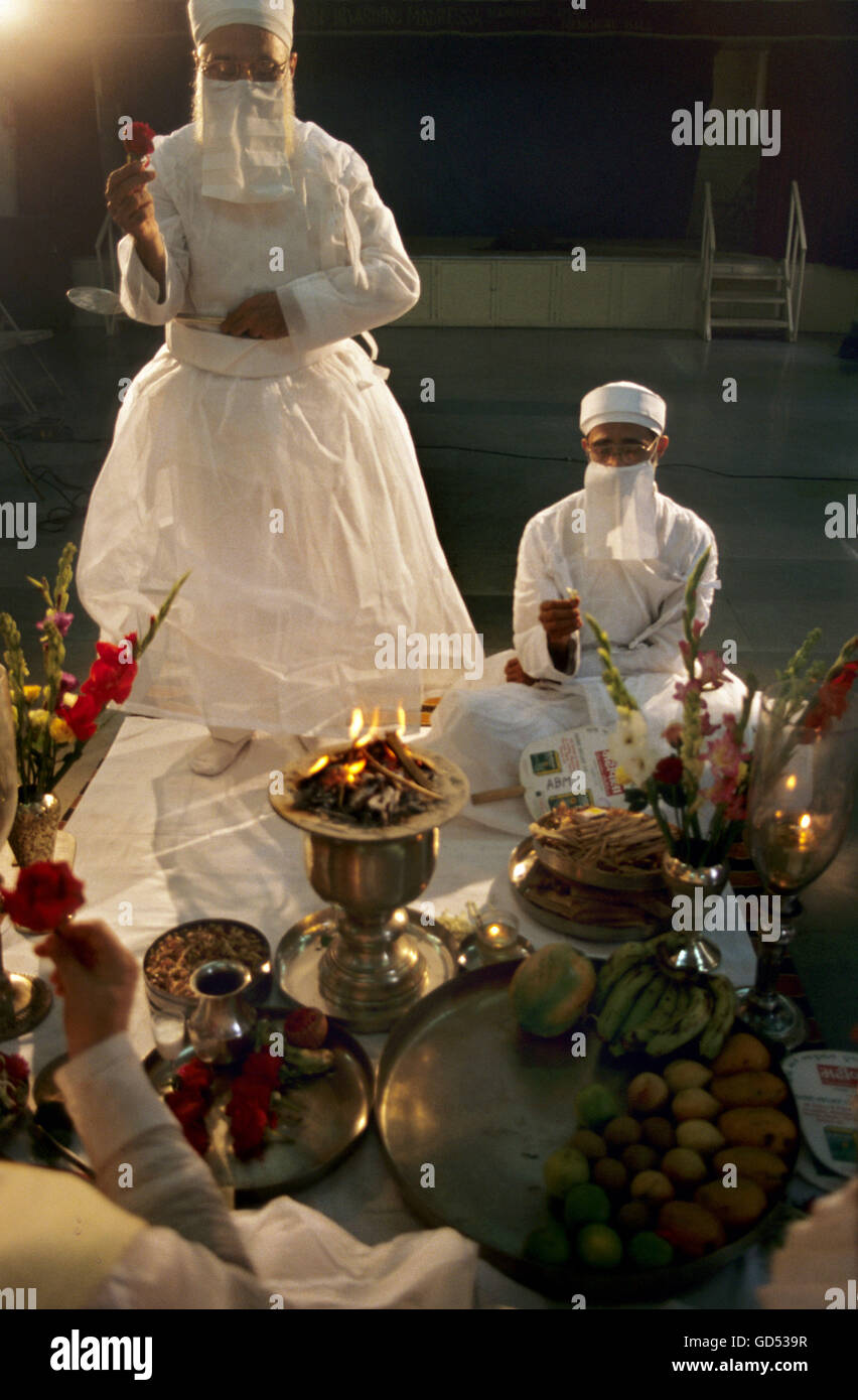 Parsi religion hi-res stock photography and images - Alamy