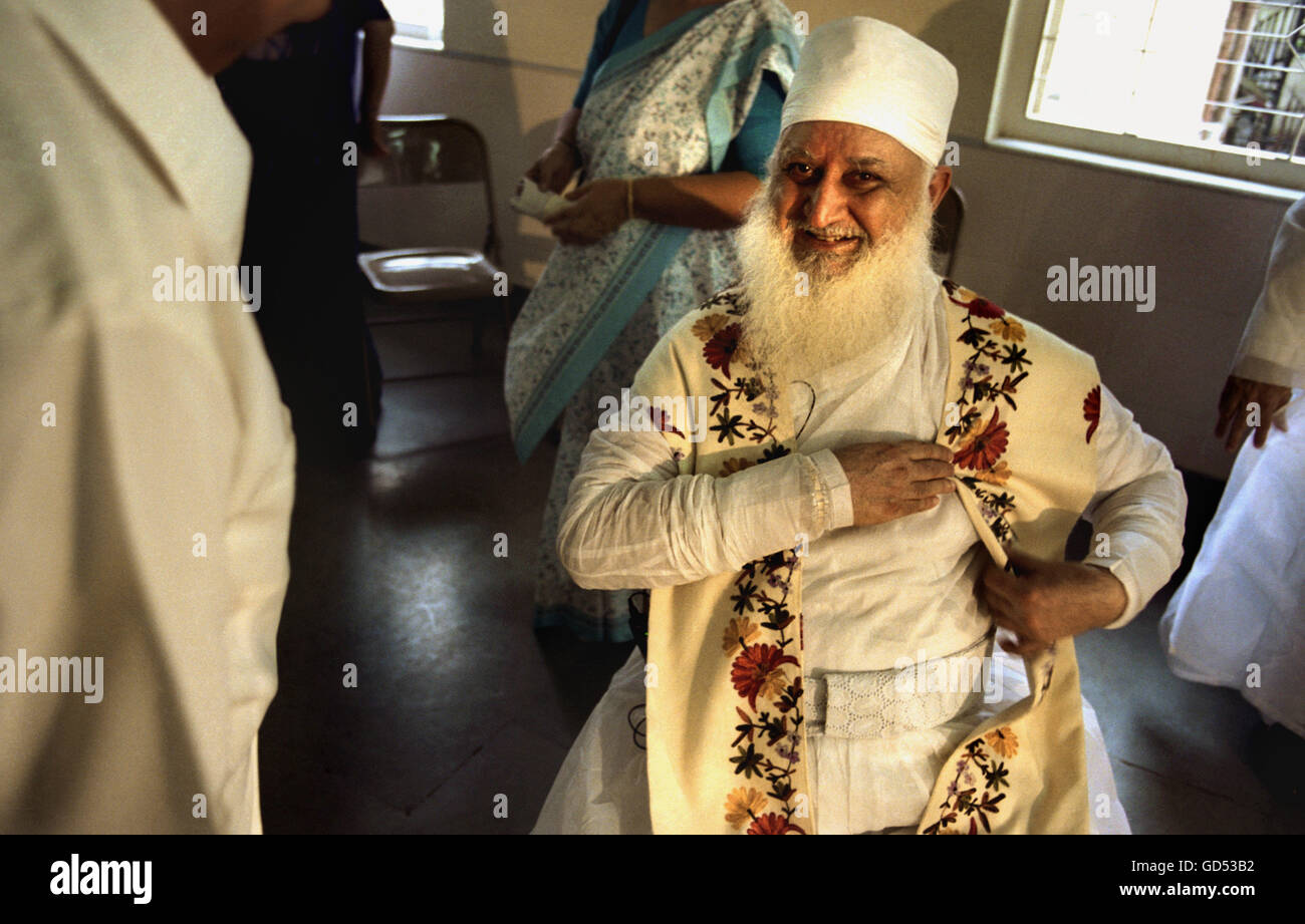 Parsi religion hi-res stock photography and images - Alamy