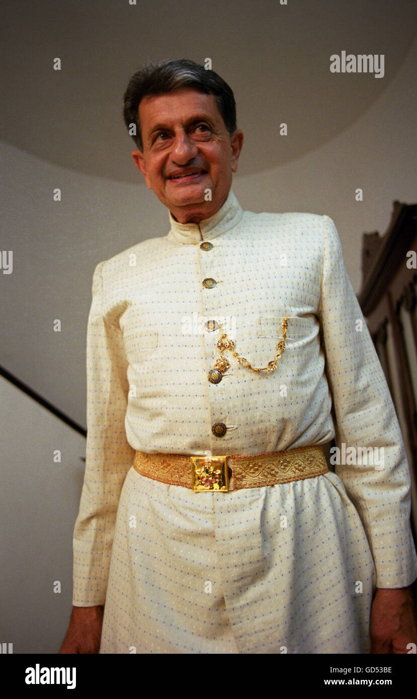 Parsi man hi-res stock photography and images - Alamy