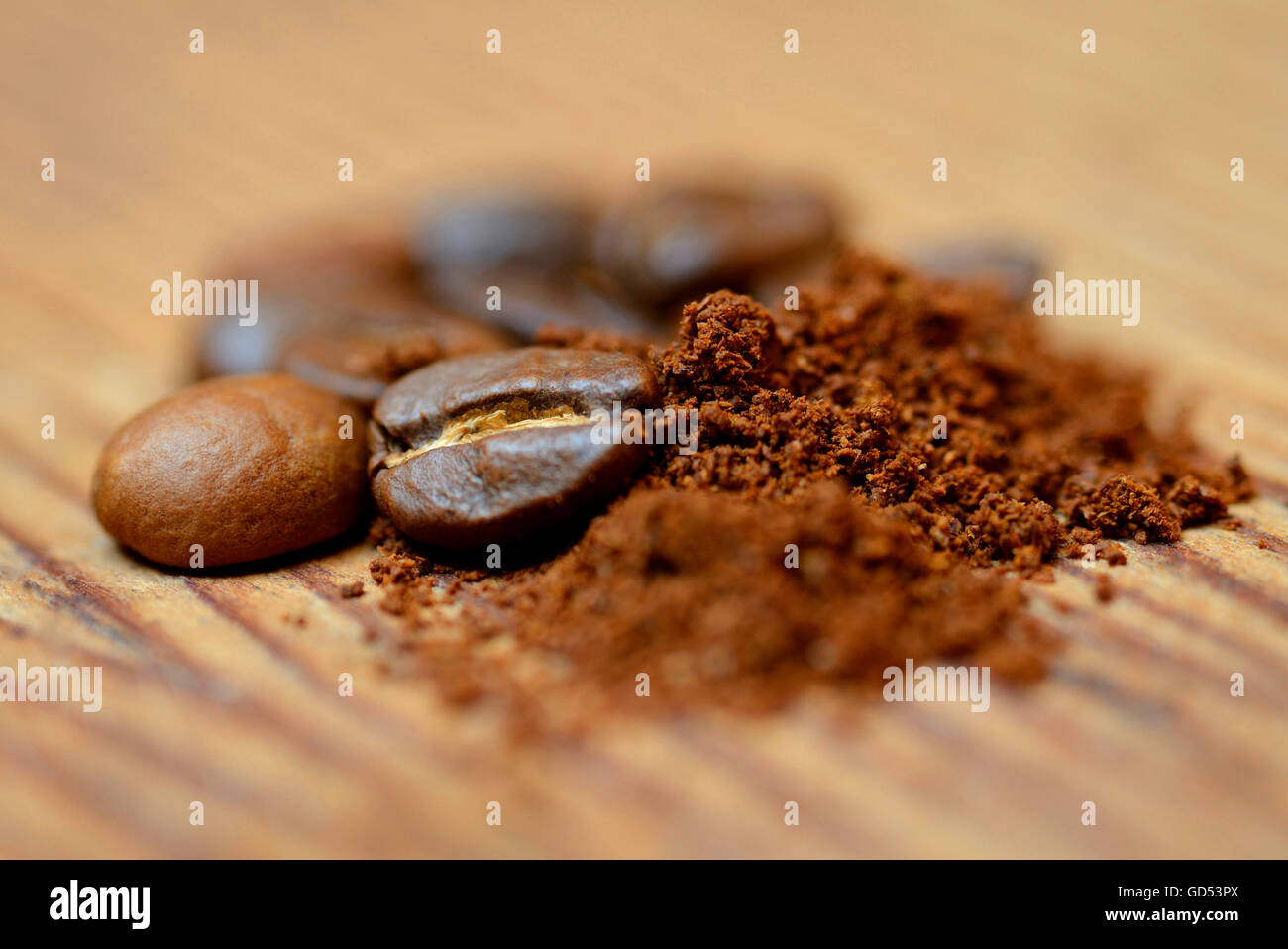 ground coffee, coffee beans Stock Photo - Alamy