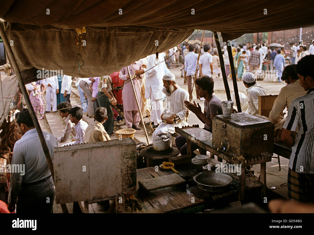 Dhabha hi-res stock photography and images - Alamy