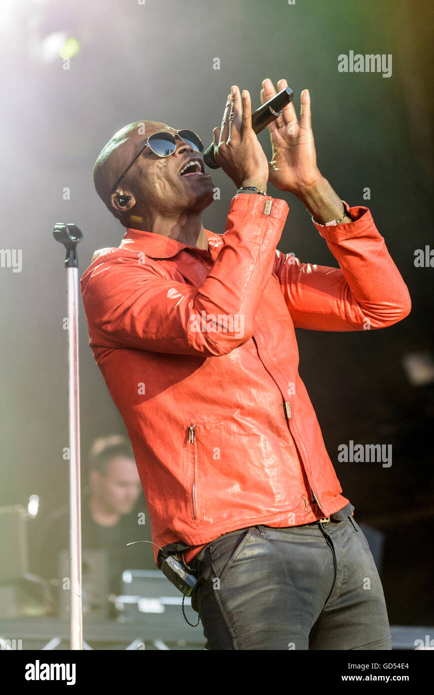 Seal Singer 2016 High Resolution Stock Photography and Images - Alamy