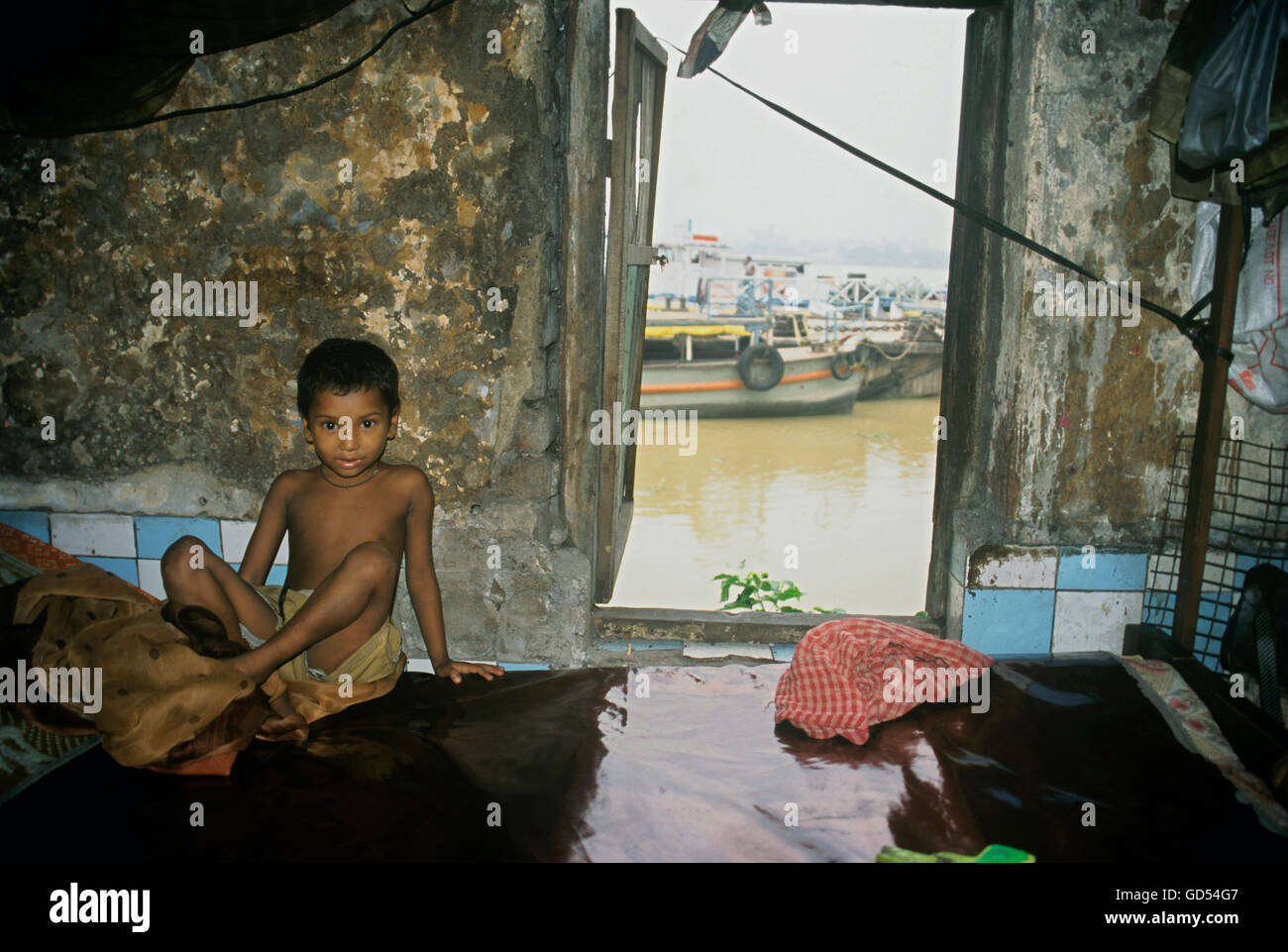 Inside slum houses in india hi-res stock photography and images - Alamy