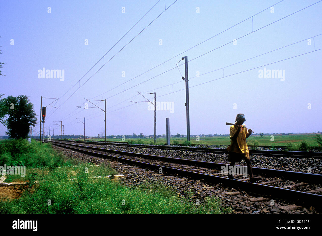 One track railway hi-res stock photography and images - Alamy