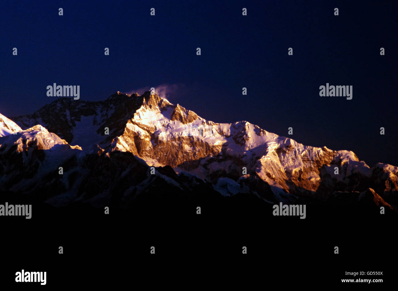 Kanchenjunga range during night Stock Photo - Alamy