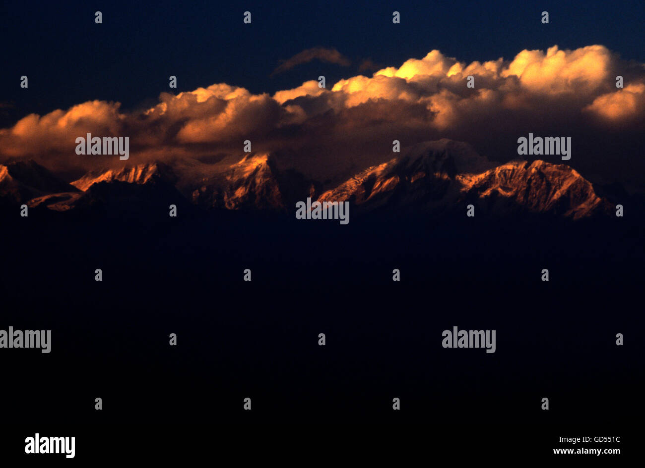 Kanchenjunga range during sunset Stock Photo - Alamy