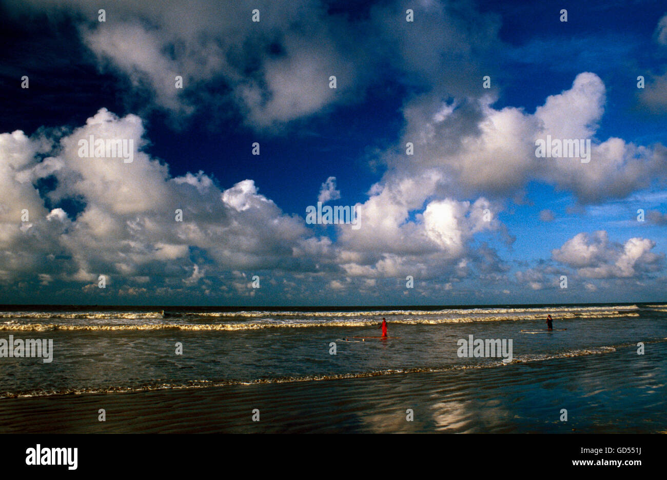 Beaches of digha hi-res stock photography and images - Alamy