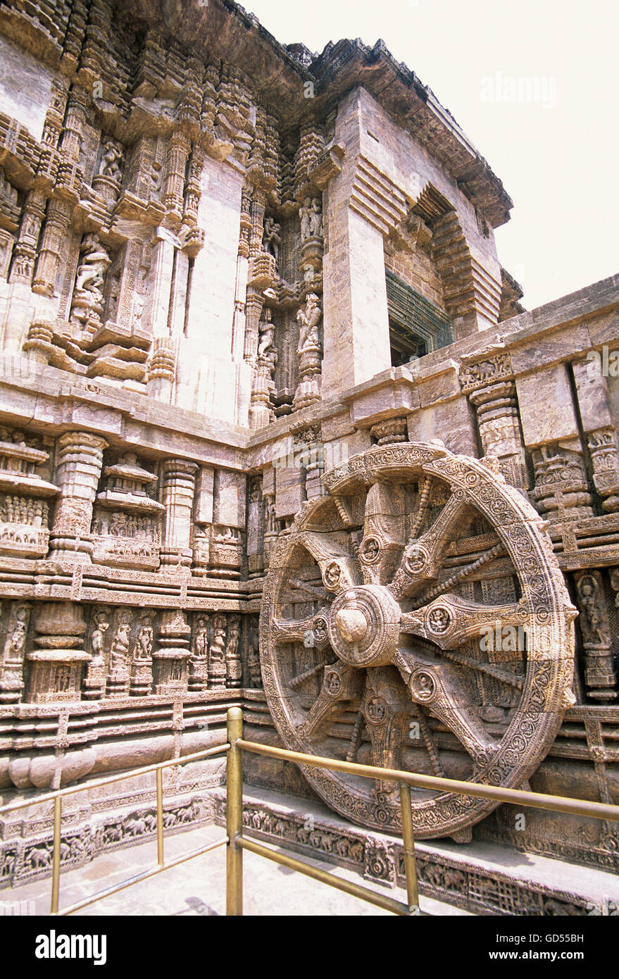 Chariot wheel hi-res stock photography and images - Alamy