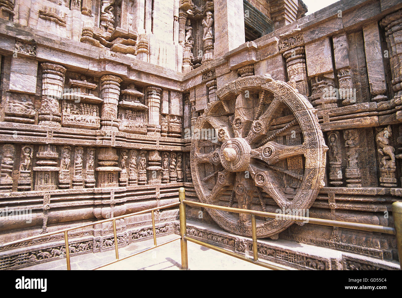 Chariot wheel hi-res stock photography and images - Alamy